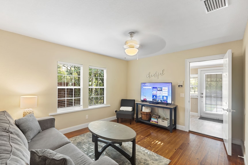 Southern Comfort 2-br Cottage-downtown Inverness - Inverness, FL