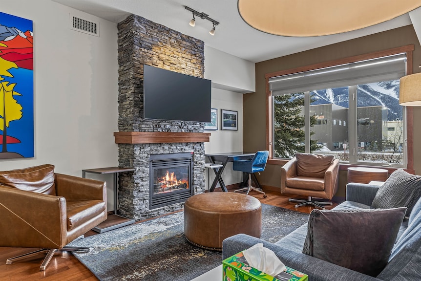 Blissful Mountain Condo - Cedar Sauna, Pool And Hot Tub, Views And Gym - Alberta