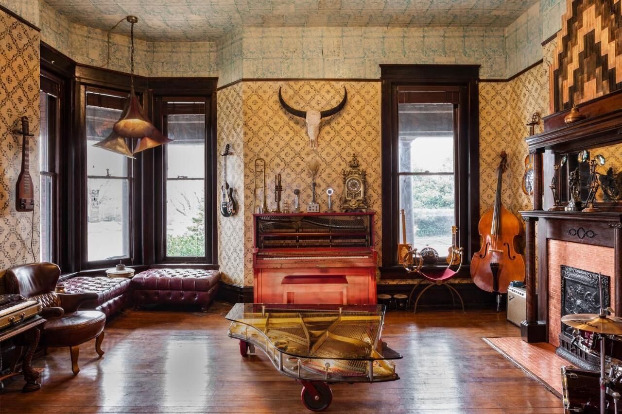 Clean, Comfortable And Modern Cottage In Trendy And Historic Lockeland Springs - Nashville, TN