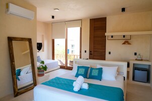 Suite (Cielo) | Wi-fi grátis, com decoração personalizada, com mobília individualizada