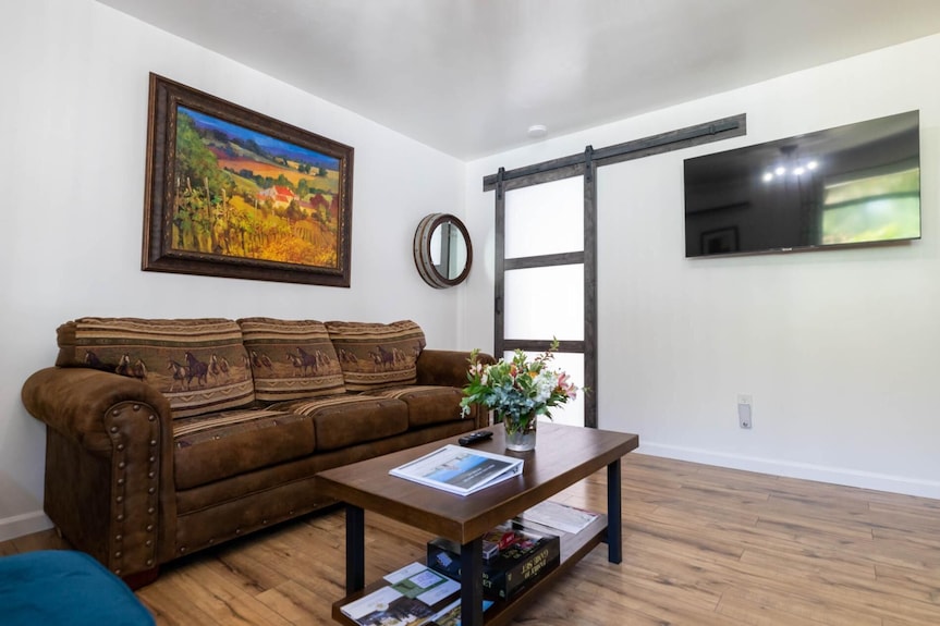 Littlefield Bungalow Suite - San Miguel, CA