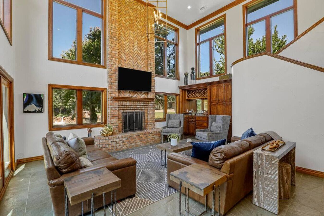 #1 Lakefront Resort Style Pool House! Huge For 16! - Denton, TX