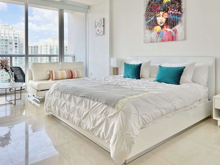 Mvr Brickell Gem W Designer Touches - Miami