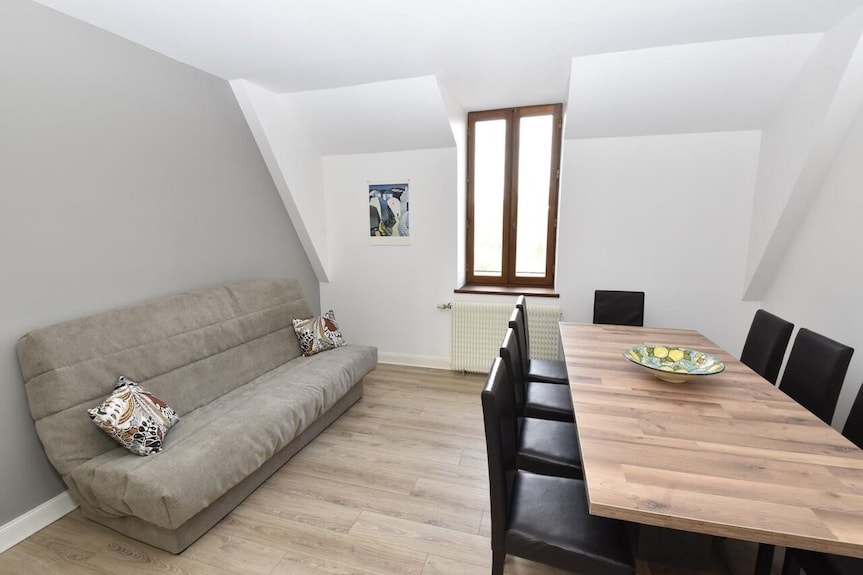 Apartment In The Park Of Château De Saint-geoire - Voiron