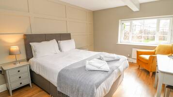 Casa de Campo | 7 quartos, com decoração personalizada, com mobília individualizada