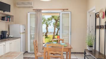 Apartamento clássico | Cozinha privada | Geladeira, fogão, cooktop, cafeteira/chaleira