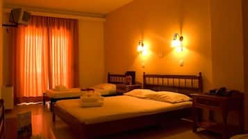 Frigobar, cortinas blackout, Wi-Fi de cortesia, roupa de cama