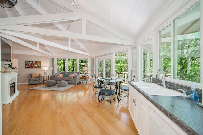 Terrific Home For A Getaway! - Malvern, AR