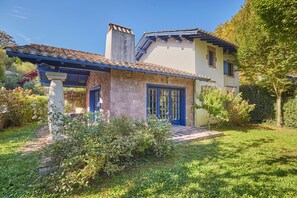 Villa, 2 quartos | Berços/camas para crianças grátis, Wi-fi grátis 