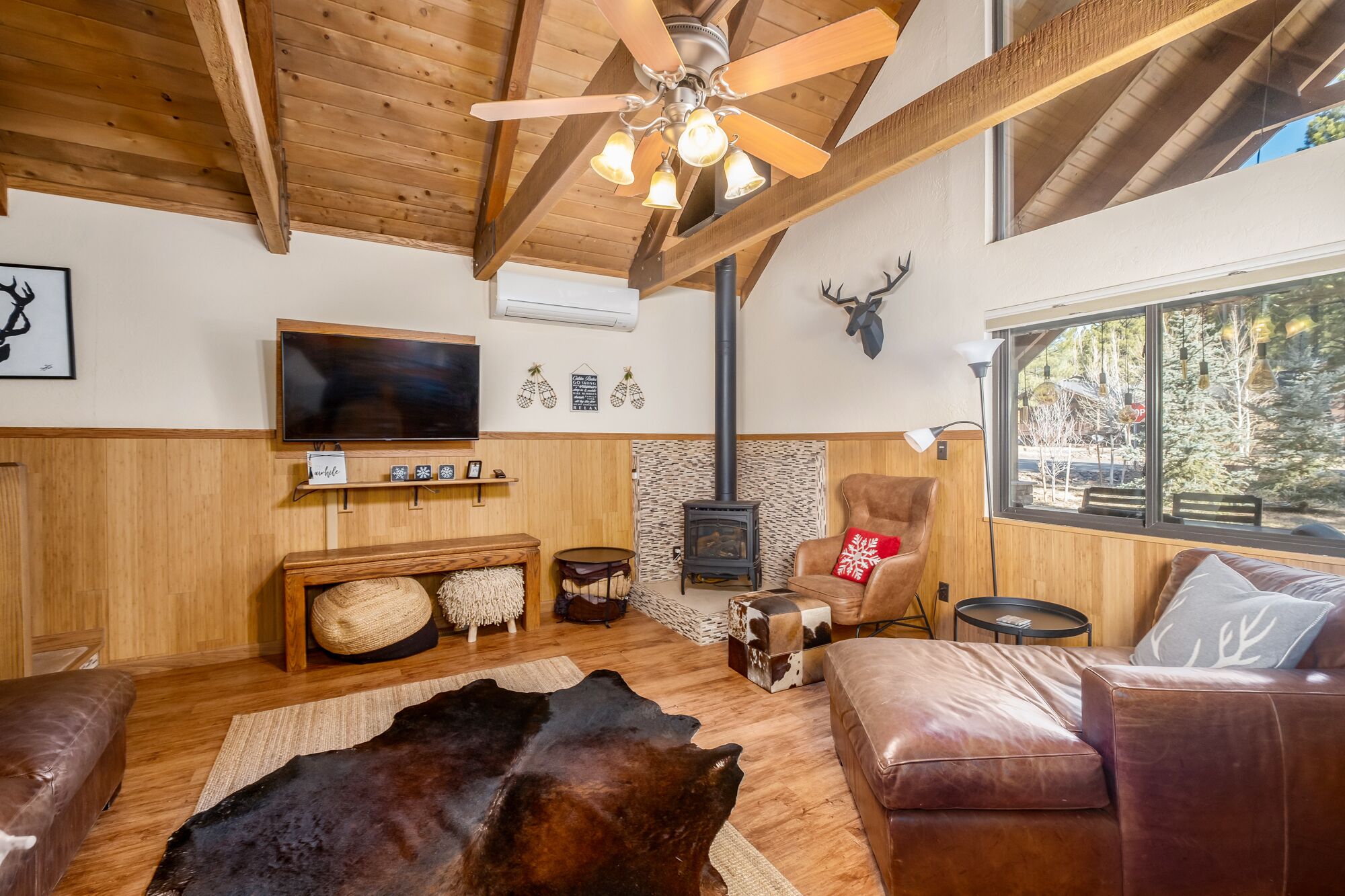 Bison Bungalow Nestled In The Pines! - Munds Park, AZ