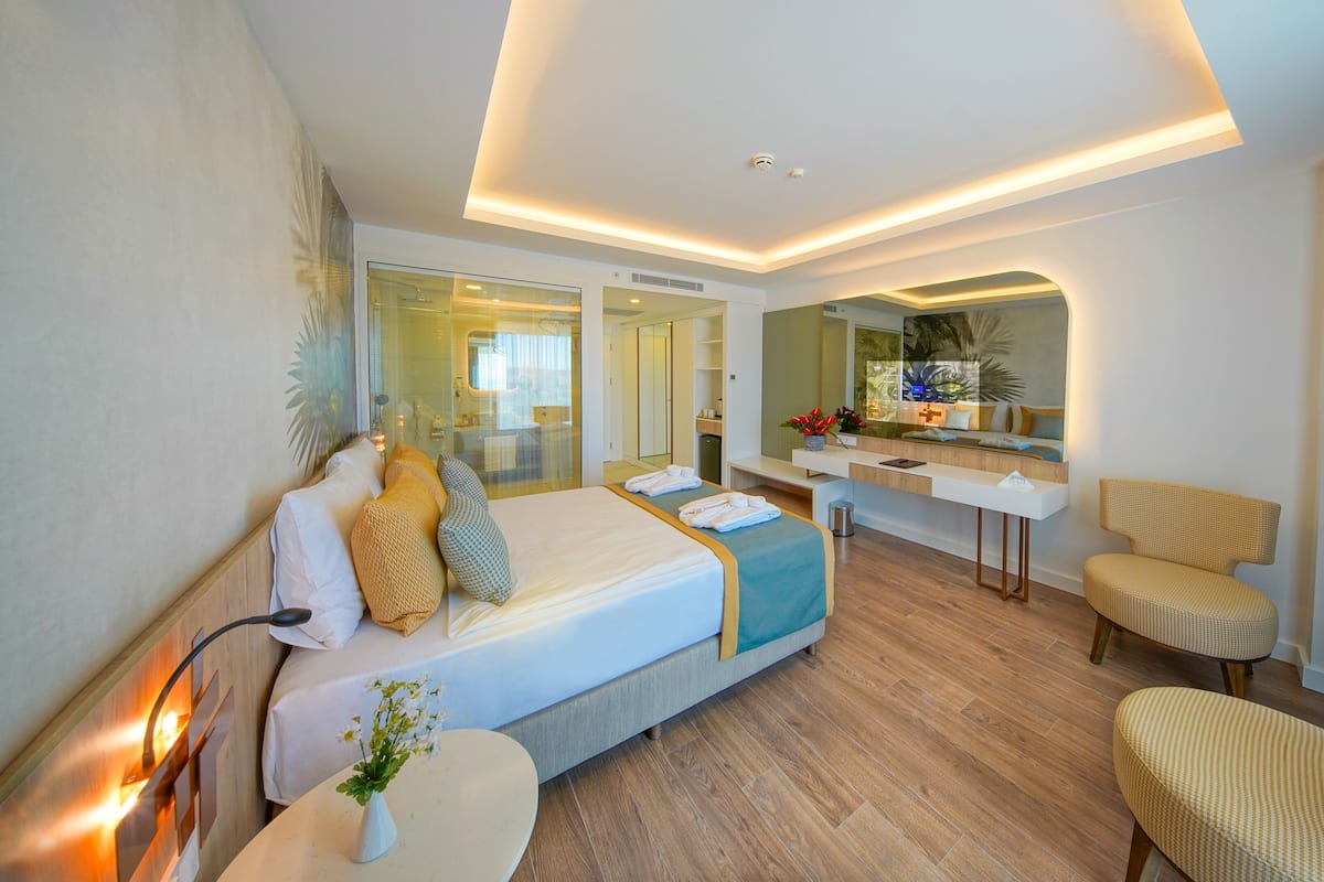 1 quarto, frigobar (abastecido com itens grátis), cofres nos quartos