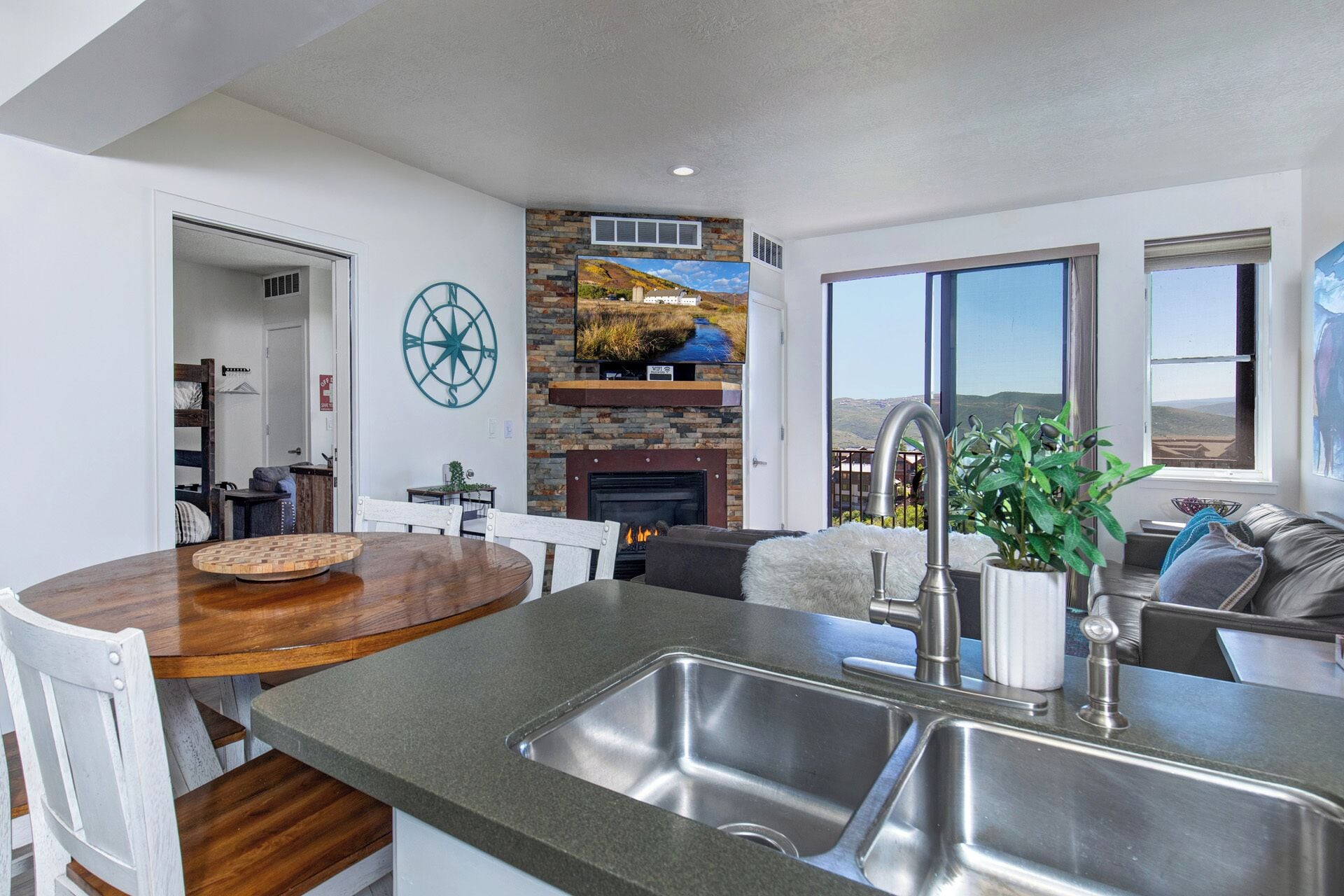 Moose Mgmt At Stillwater 3070: Top Floor-mountain & Lake Views-hot Tub-fireplace - Kamas, UT