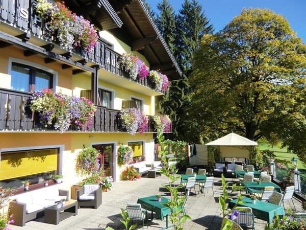 Familienzimmer Süd, Dusche, Wc - Sporthof Austria - Ramsau am Dachstein