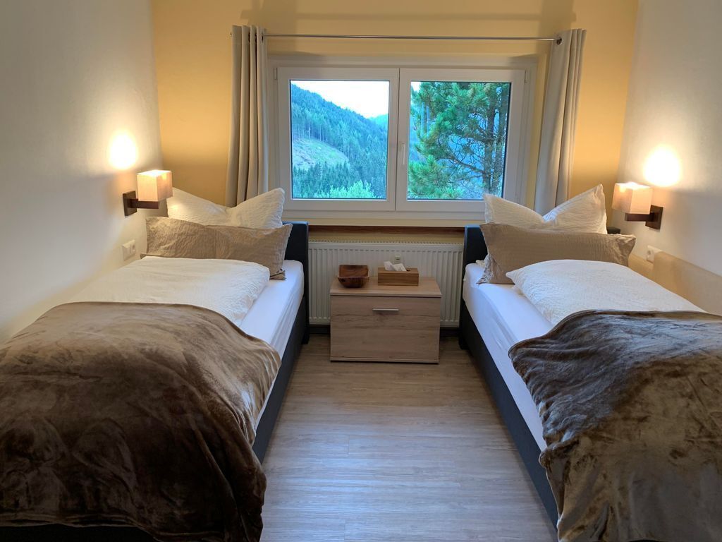Double Room Plus With Shower, Wc - Pension Gsenger - Hallstatt