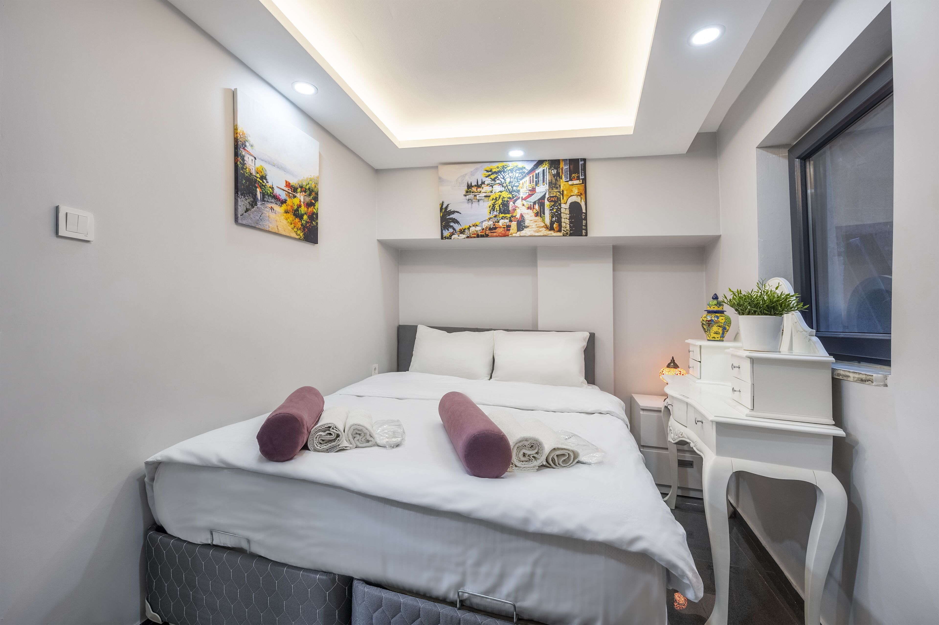 Apartamento urbano | Roupas de cama premium, edredons de pluma, camas Tempur-Pedic