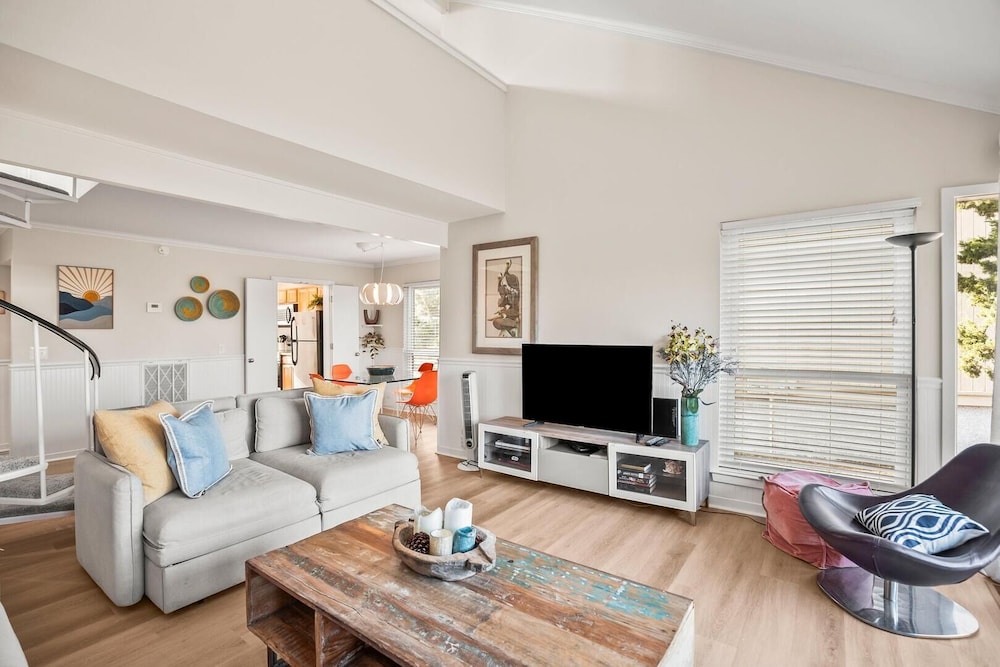 221 Tennis Villa - Harbor Island, SC