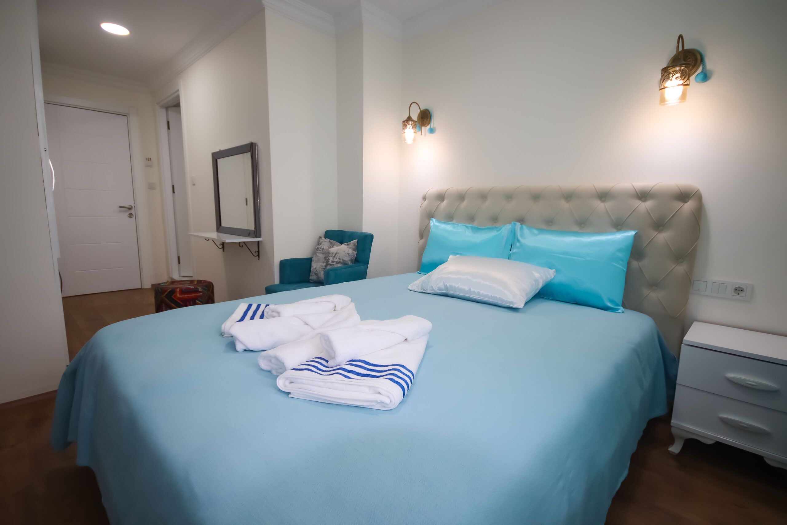 Quarto Deluxe, 1 cama de casal | Roupa de alta qualidade, ferro/tábua de engomar, Wi-fi grátis 