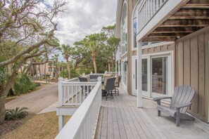Casa, várias camas, acesso à piscina, vista para o oceano | Vista da varanda