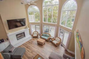 Casa, várias camas, acesso à piscina, vista para o oceano | Interior