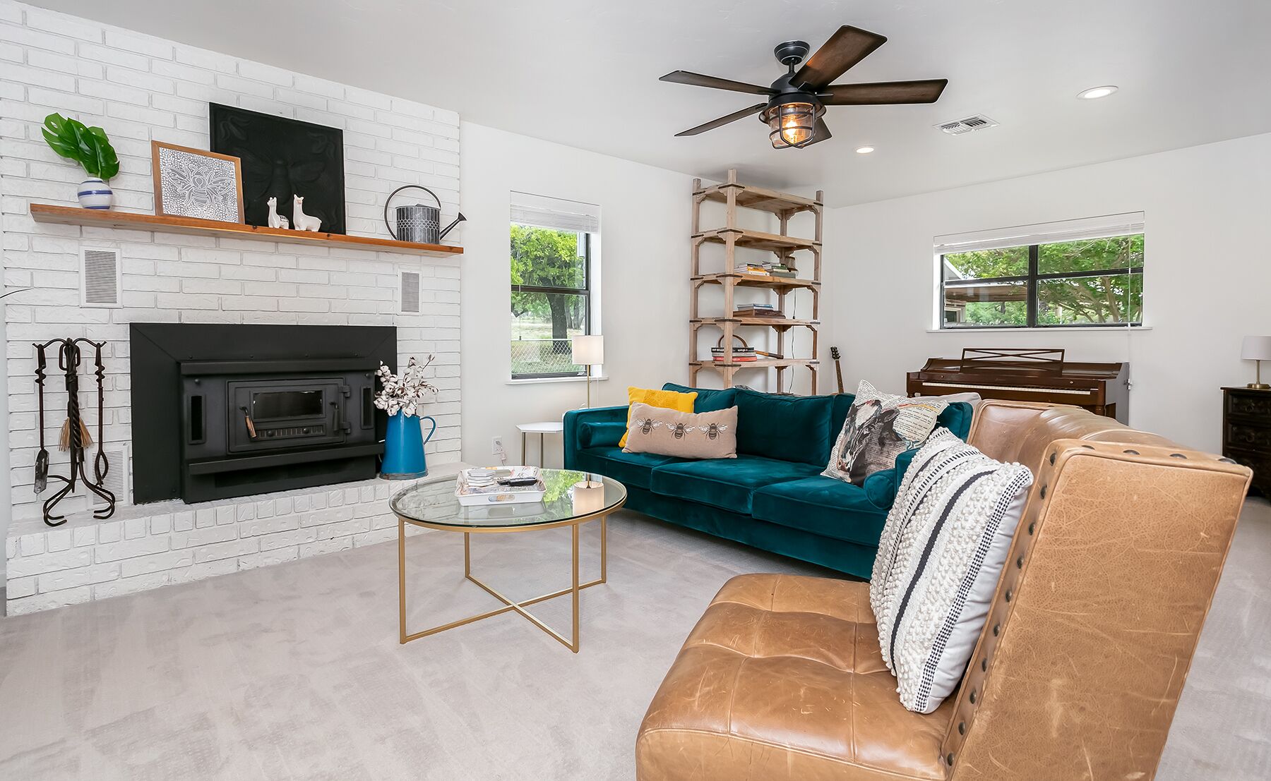 The Queen At The Hive 2/1.5 Plus Bonus Room | Private Hot Tub, Pet Friendly W/ Fee - Fredericksburg, TX