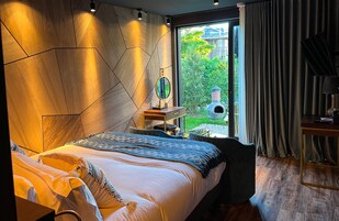 Cosy | Cofre com capacidade para portátil, secretária 