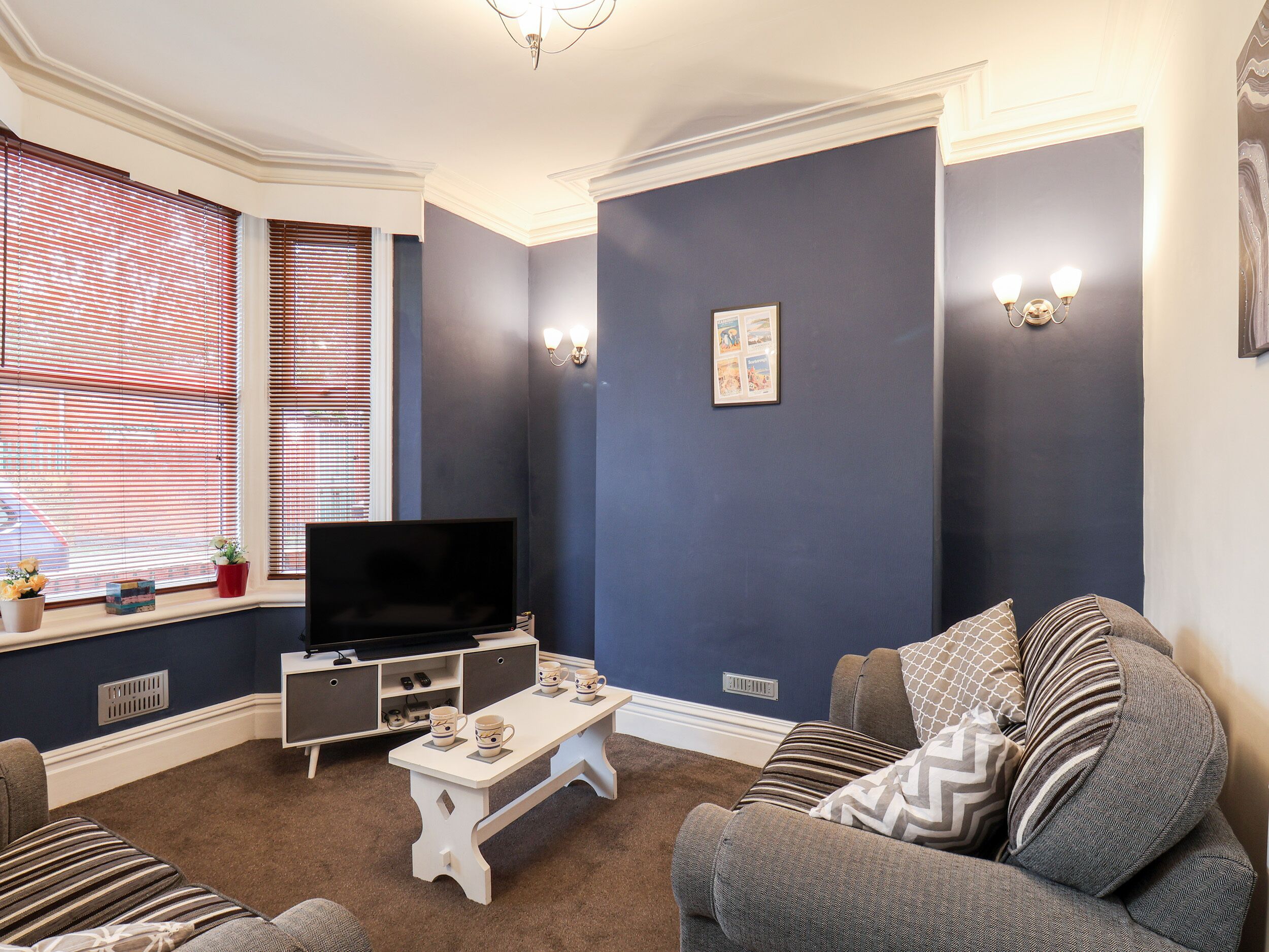 89 Caledonia Street, Pet Friendly, With A Garden In Scarborough - Scarborough