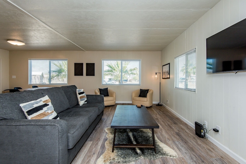 Fort Mohave Charming Home/perfect Desert Getaway - 亞利桑那