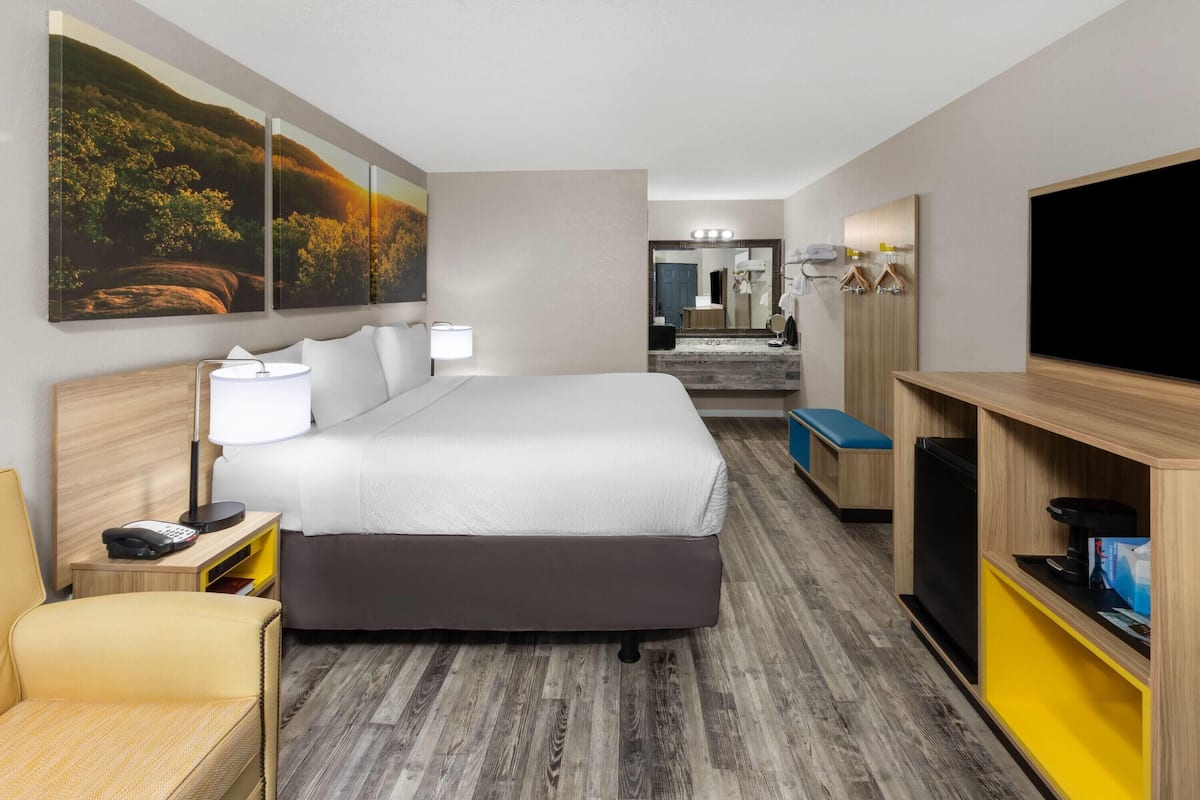 Quarto, 1 cama King, para não fumantes (Pet-friendly) | Cofres nos quartos, individualmente decorados