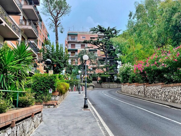 Sunsethome Sorrento - Double Room With Balcony - Sorrento