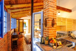 Casa de Campo Design (Casita) | Secretária adequada para computadores portáteis, Wi-fi grátis 