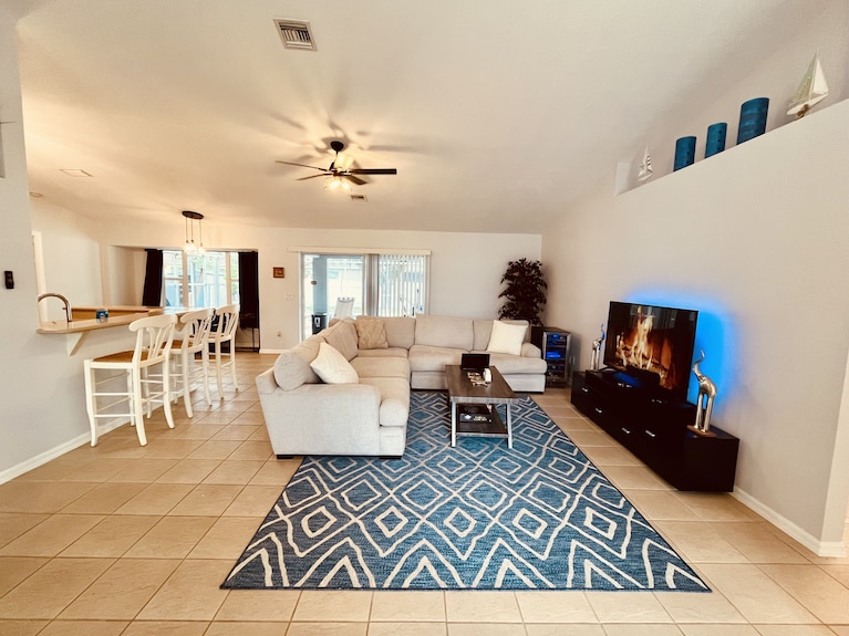 South Florida Heaven! Private Pool! 3bd 2ba! Pets Ok! 20 Minutes To The Beach! - 노스 포트