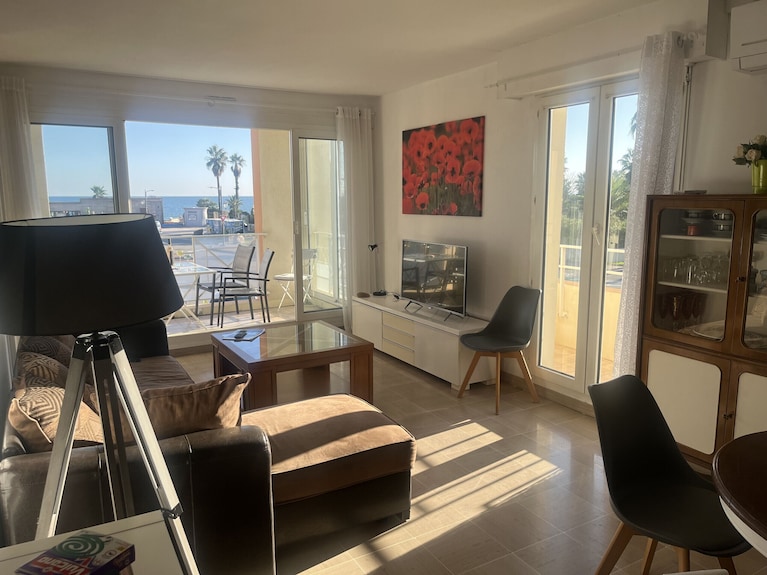 Port Frejus Appartement D'exception 3 Pièces De 64 M2 Balcon Vue Mer, Climatisé, Avec Piscine Wifi 6 Personnes - Fréjus