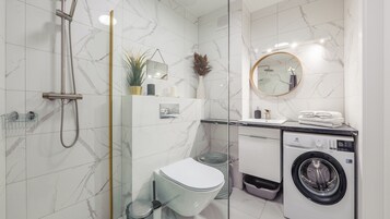 Apartamento (1) | Casa de banho | Um polibã, toalhas fornecidas 