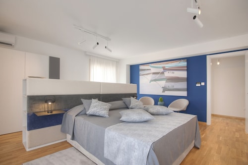 Three Bedroom Apartment With Beautiful Seaview - Budva