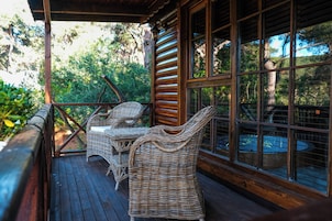 Casa na Árvore Deluxe | Terraço/pátio interior