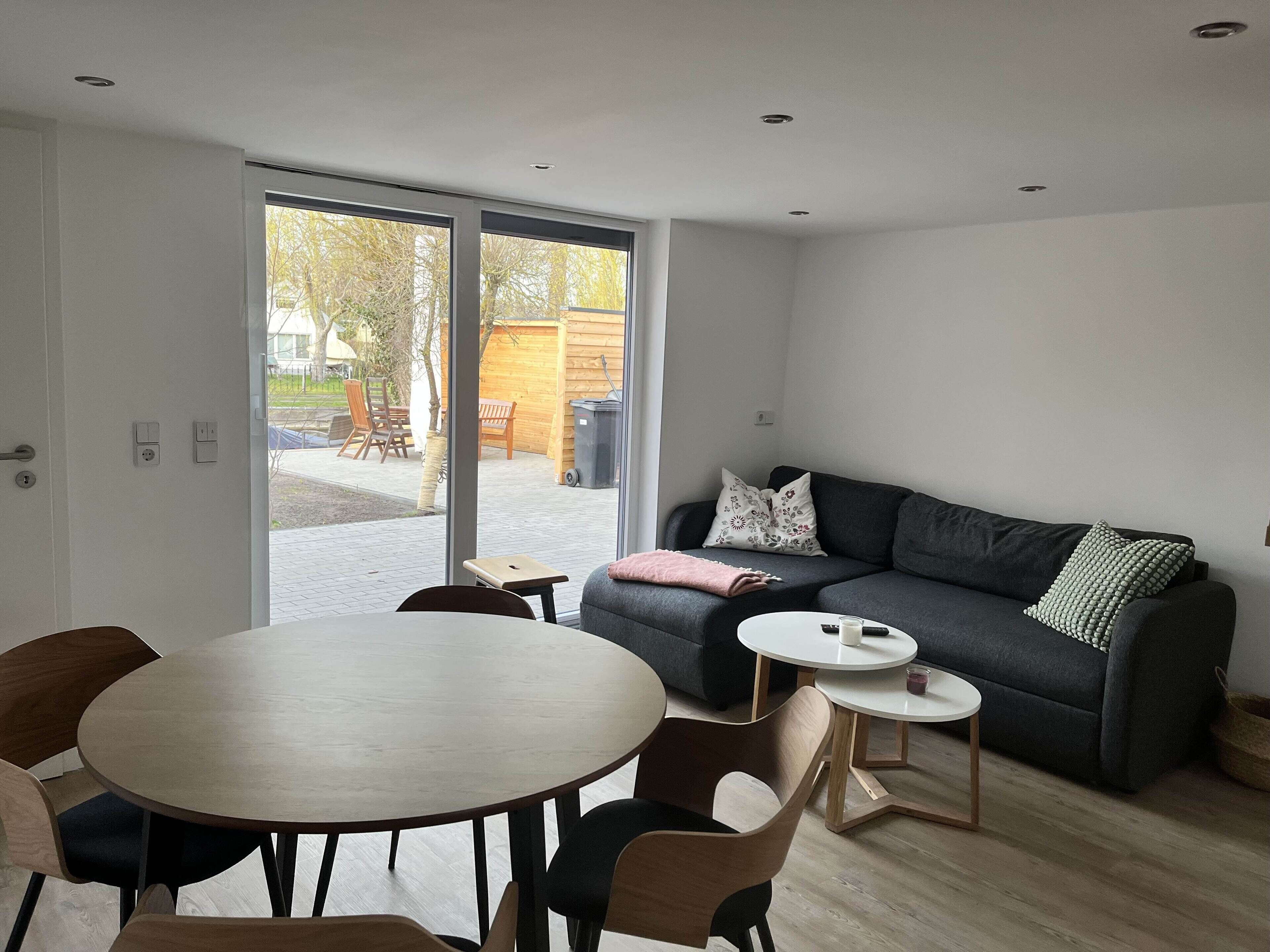 Ferienhaus In Ketzin Für 4 Personen Direkt Am Wasser, Hottube, Mietboot.... - Ketzin