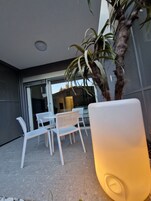 Suite-Estúdio Elite, 1 cama queen-size | Terraço/pátio interior