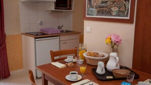 Apartamento | 1 quarto, Wi-Fi de cortesia, roupa de cama