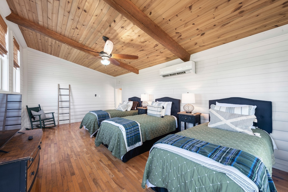 The Overlook On The Brow! - Scottsboro, AL