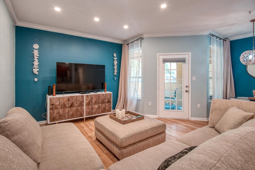 2 Bedroom/ 2 Bathrooms With King-size Bed. Free Parking. Renovated! - クリアウォーター, FL