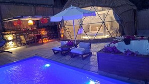 Quarto real, 1 quarto, vista para o mar, no jardim | Área de estar