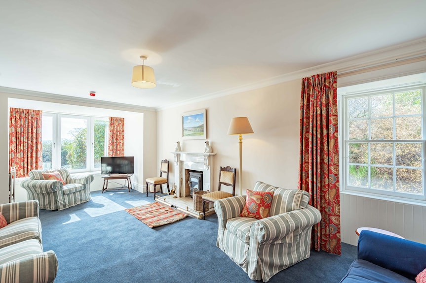 Ornockenoch House - A House That Sleeps 14 Guests In 7 Bedrooms - Ayrshire