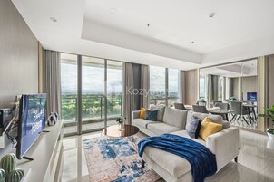 Apartamento, 3 quartos, Vista para a cidade | Sala de estar | Smart TV, Netflix, serviços de streaming