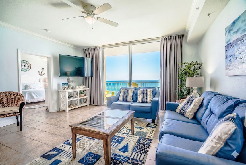 Spacious 3br/3ba Beachfront Condo- Walk To Pier Park - Room For Everyone! - Panama City Beach, FL