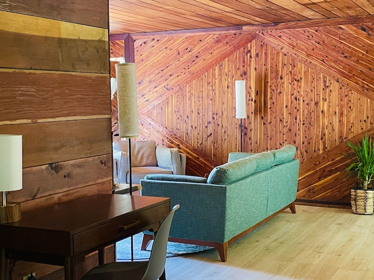 Charming Cottage With Jacuzzi, Fire Pit And Access To Nearby Lakes! - State of New York