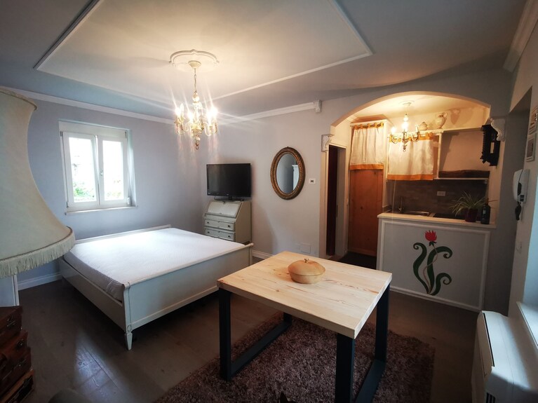 Art Nouveau Style At The Service Of Travelers - Merano