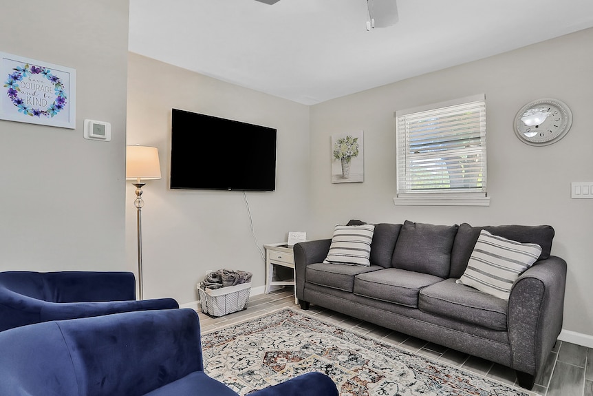 Comfy 4br/2bath Near I295, Beach, And Orange Park - Orange Park, FL