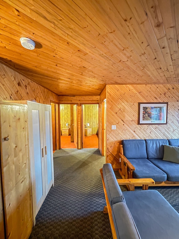Ahmic Lake Resort's 3-bedroom Cottage (Moose Cottage) - Ontario