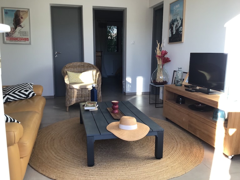 Superbe Appartement Dans Villa Avec Piscine Au Calme ! - Valensole