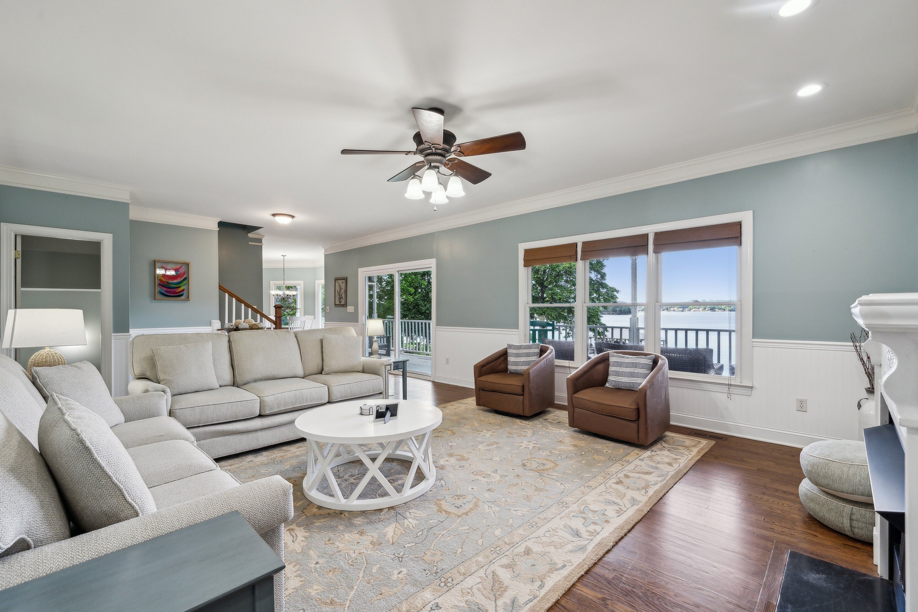 Welcome To Wake And Lake - Beautiful Waterfront Home With Great Amenities! - Lake Norman, NC